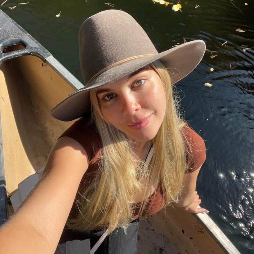 Kat Torres: suposta ex de DiCaprio é acusada de tráfico humano